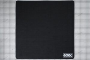 マイルドな滑り心地が特徴。AIM1初のガラスマウスパッド 叢雲 ガラスマウスパッド レビュー – Gear MetriX