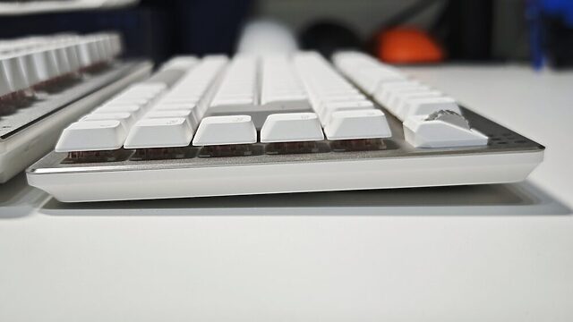 【レビュー】ELECOM GAMING V custom VK520LL ロープロファイル75%ゲーミングキーボード – Gear MetriX