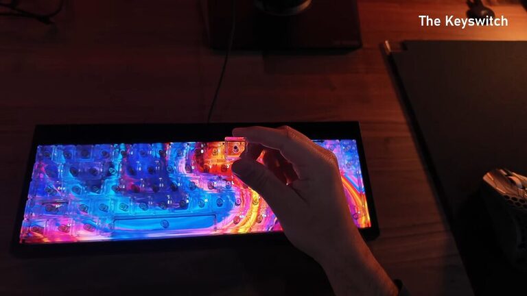 Finalmouse、革新的ゲーミングキーボード「Centerpiece Pro」の詳細機能を動画で初公開 – Gear MetriX